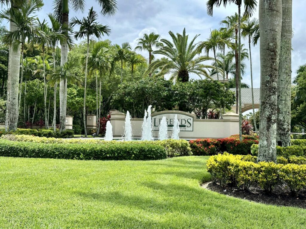 Legends Golf and Country Club - Naples Golf Homes | Naples Golf Guy